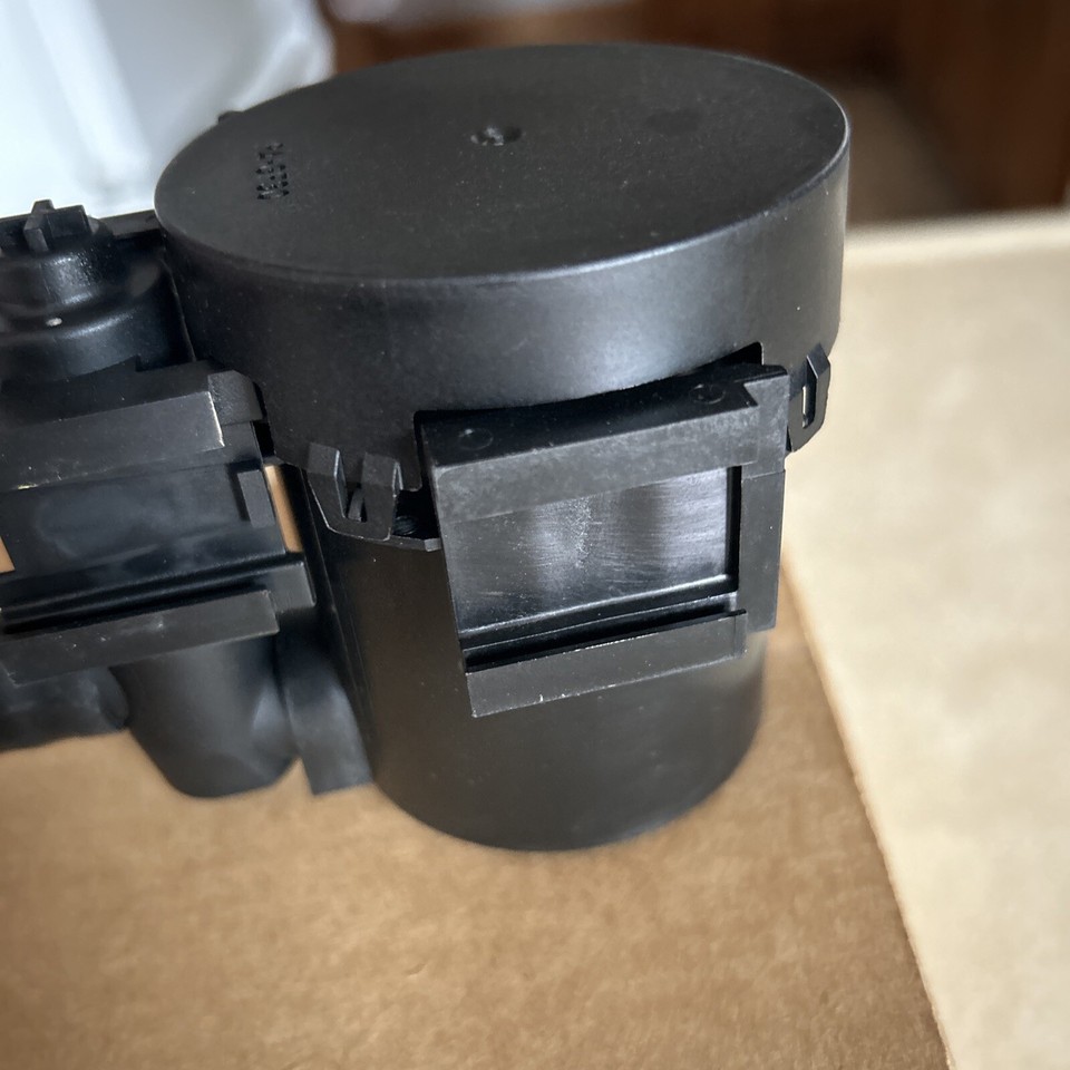 2011-2015 NOS GM Enclave Traverse Acadia Canister Vent Valve Solenoid ...