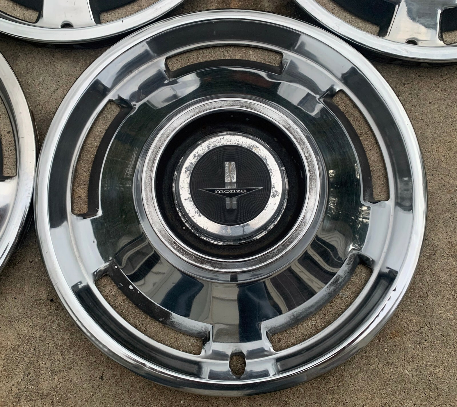 SET OF FOUR 1965 CHEVROLET CORVAIR MONZA 13" HUBCAPS 3861087 - 3962 | eBay