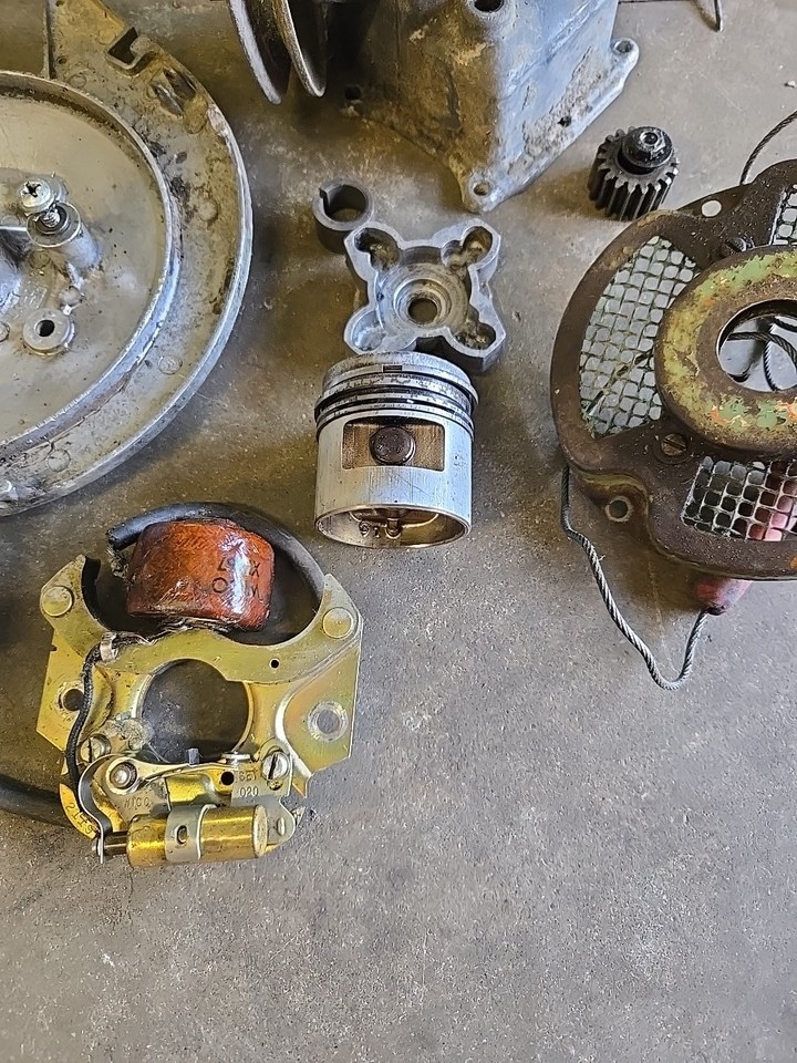 Vintage REO Small Engine Mod552 Used Parts Lot | eBay