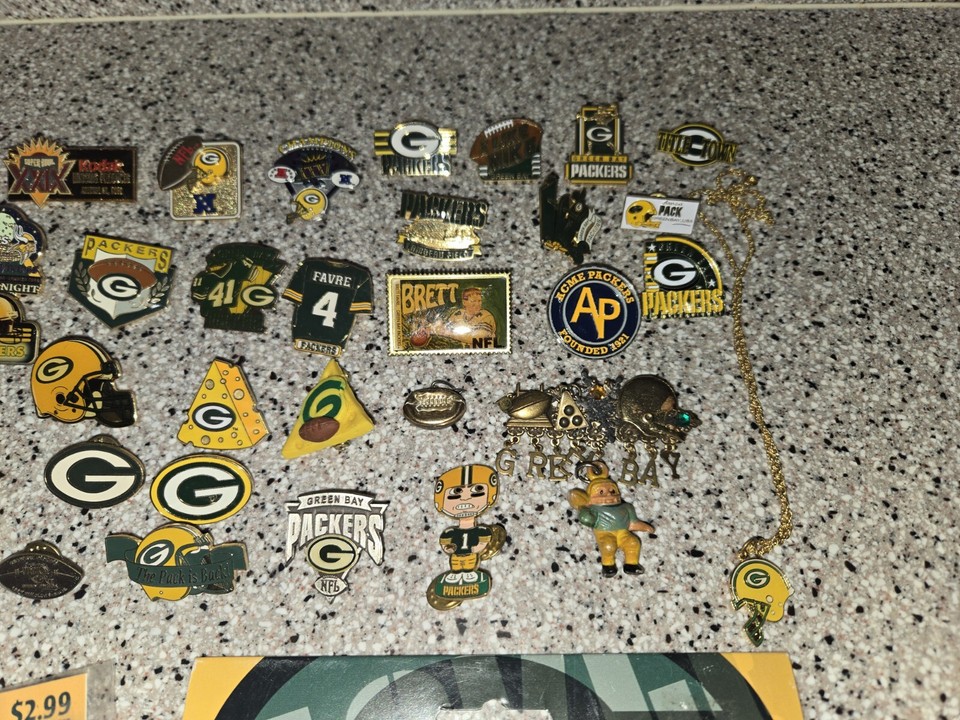 (90+) Green Bay Packers NFL Vintage Pins Buttons Necklace Coin ...