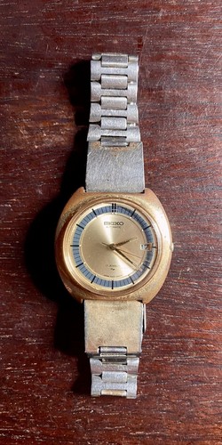 Vintage 1970s Seiko Diamatic UFO 7005-8150 Automatic 39mm Stainless ...