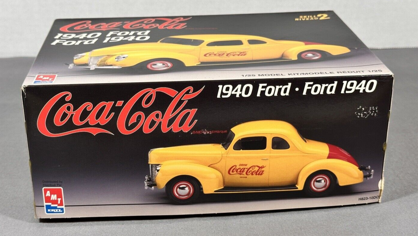 AMT 1940 Ford Model Kit 1:25 STILL IN BOX super cool flathead V8 coupe ...