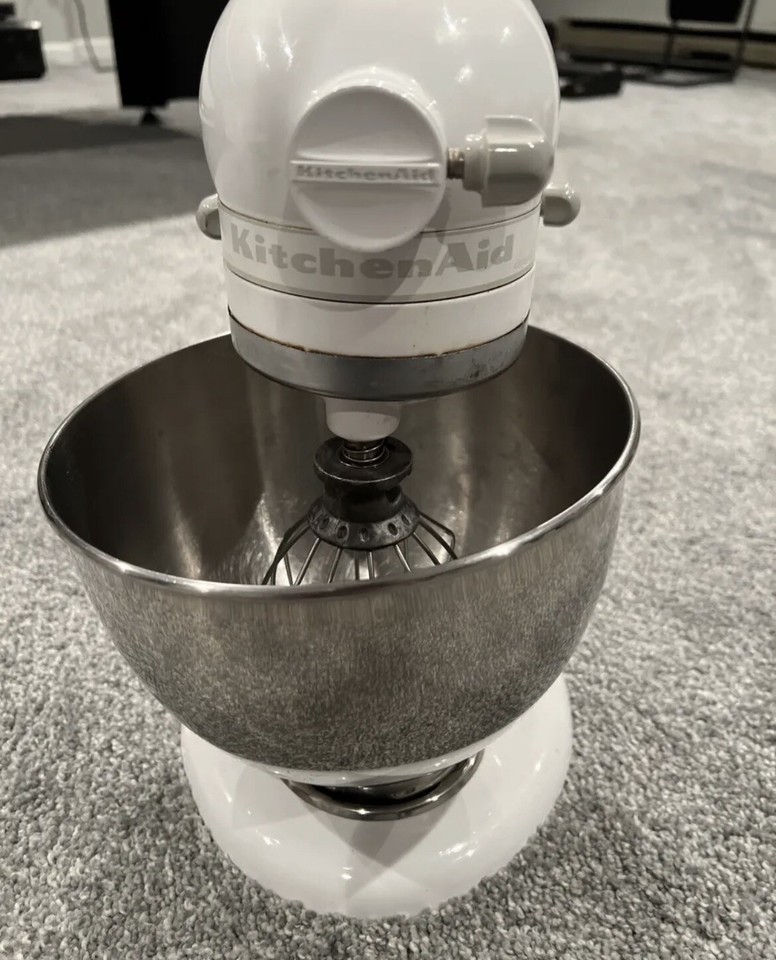 KItchenAid KSM90 Ultra Power 300 Watt Stand Mixer with Attachment and ...