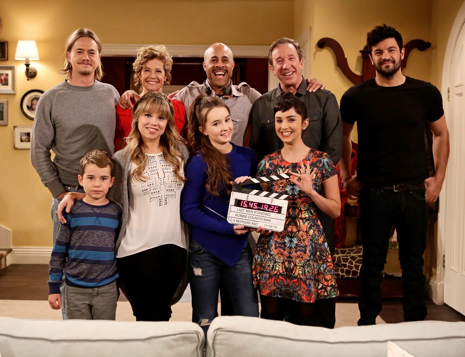 Kaitlyn Dever Modern Family