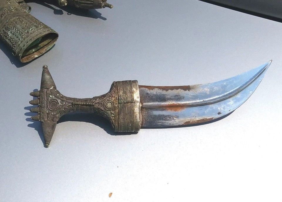 Vintage Antique two Yemen Silver Arabian Silver Jambiya Dagger Sword ...