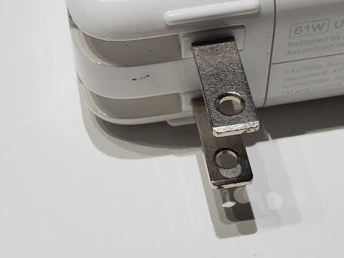 Genuine Apple 61W USB-C Macbook Pro & Air Power Adapter Charger A1947 ...