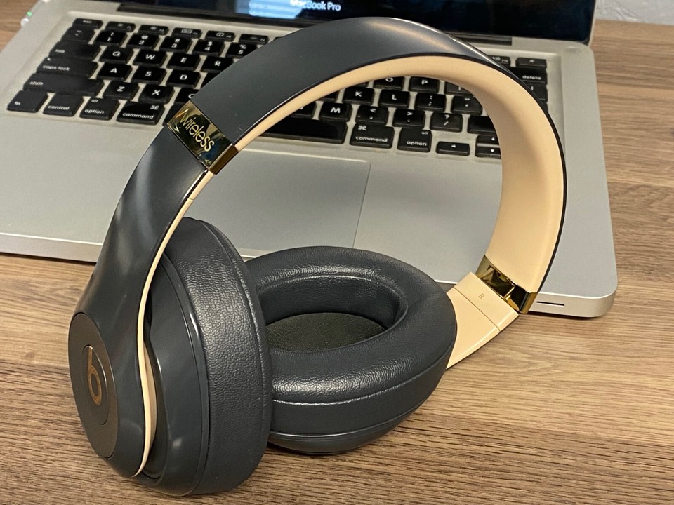 Apple Beats By Dre Apple Studio 3 Bluetooth Wireless Headphones ...