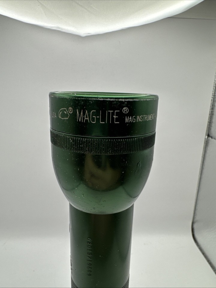 MagLite Flashlight 10" Dark Green 2D Cell Mag Lite Made In USA Tested ...