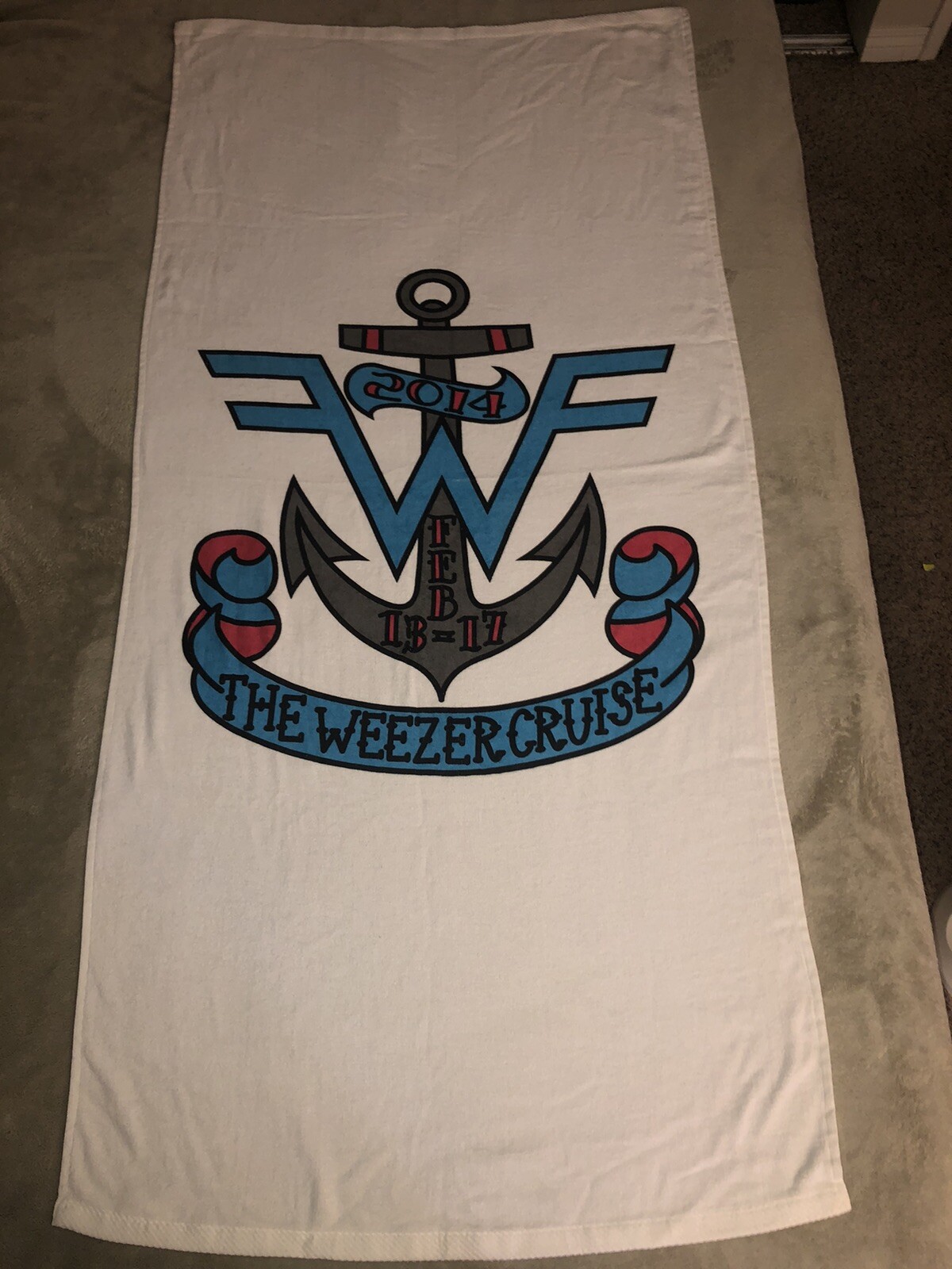 Weezer Cruise Towel NEW 2014 Pinkerton Rivers Cuomo Snuggie Carnival ...