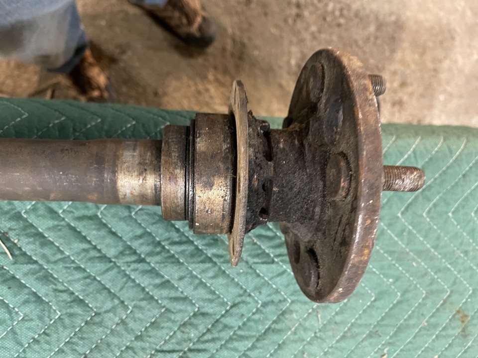 1971 challenger rear axle DRIVER 8 3/4 8.75 e-body stock pics read all ...