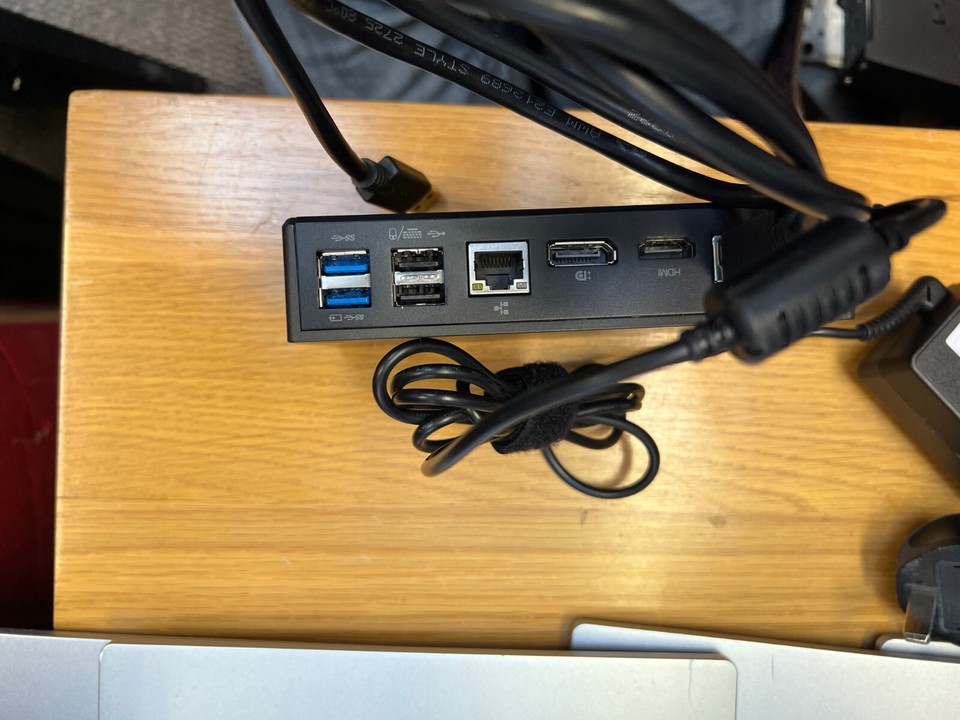 Lenovo ThinkPad USB 3.0 Ultra Dock Black & AC Adapter/Docking Cable FRU ...