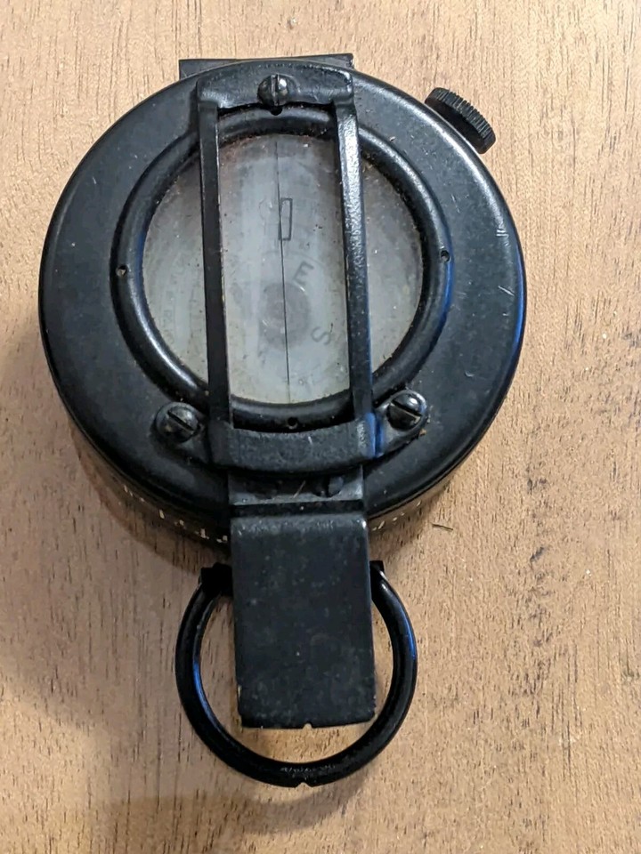 WW2 Marching Compass N & B Ltd Made In England No 9533 With Leather ...