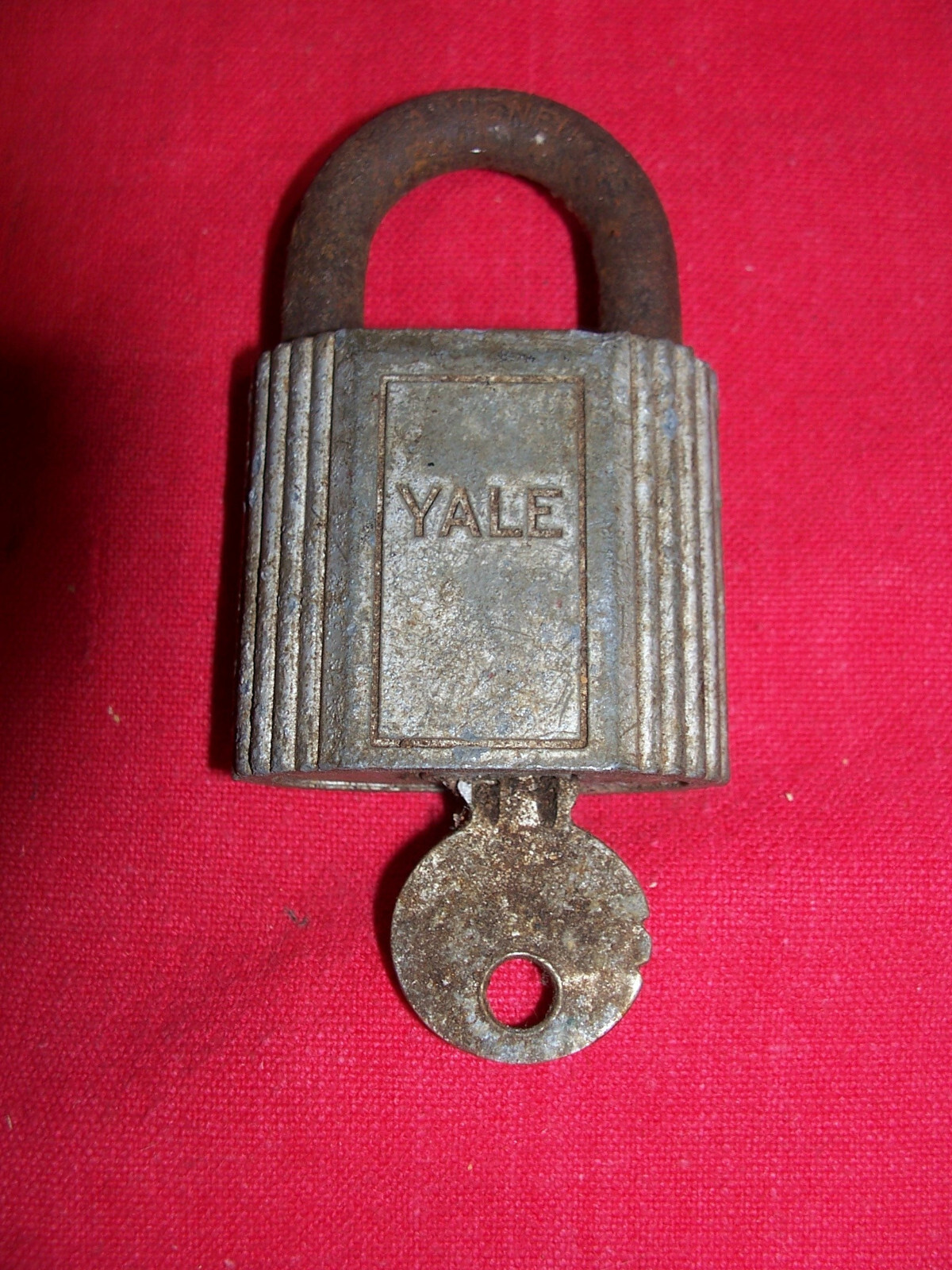 Antique Yale USA Padlock Lock Old Vintage Collectible Collector Chest ...