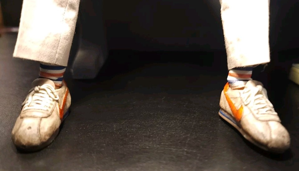 FORREST GUMP 1/6 CUSTOM FIGURE SET WITH BENCH SILENT SURFER YUNSIL ...