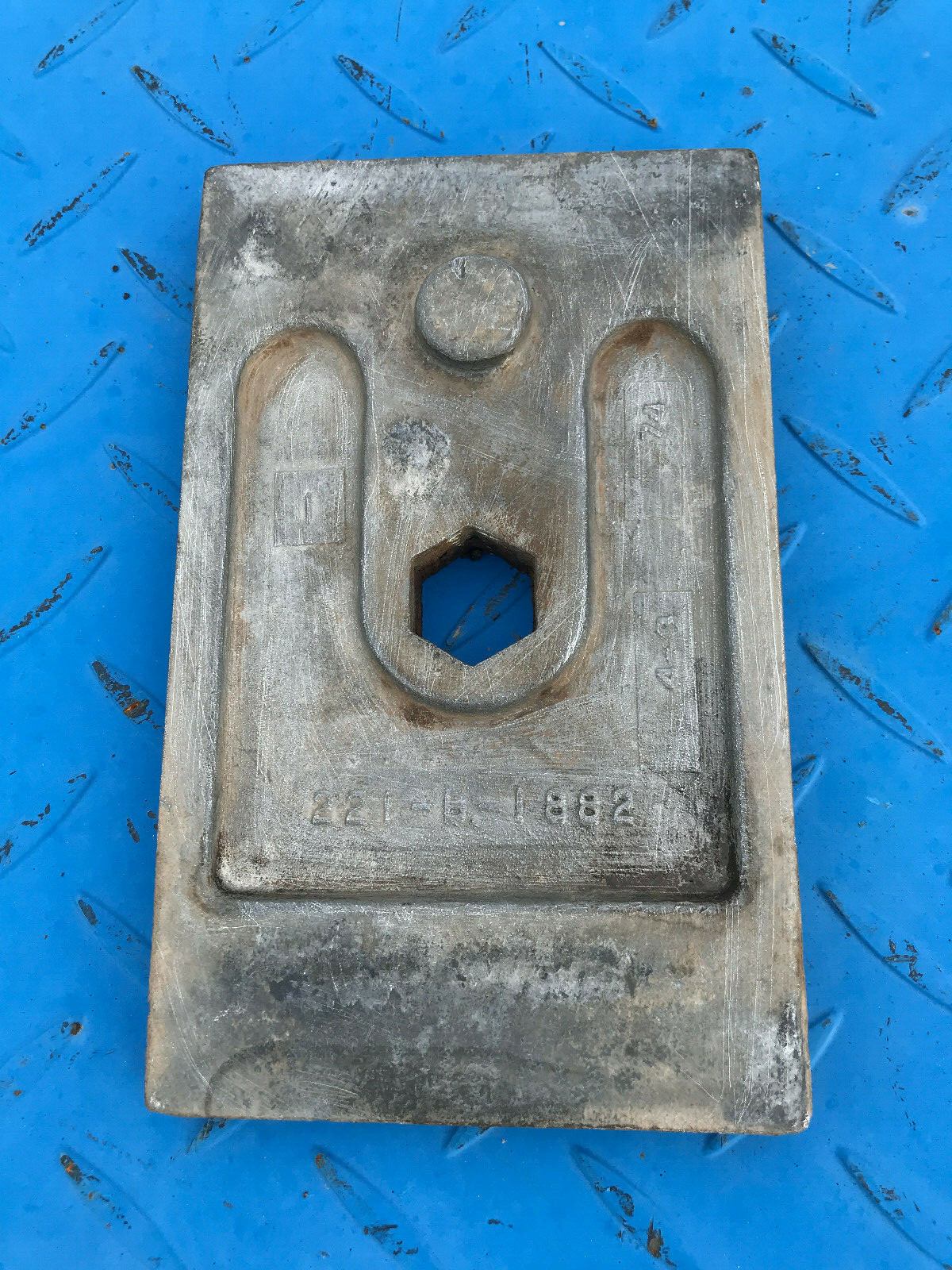 Kenworth ALUMINUM PAD-FRONT AXLE SPRING CAP SPACER K221-B-1882 | eBay