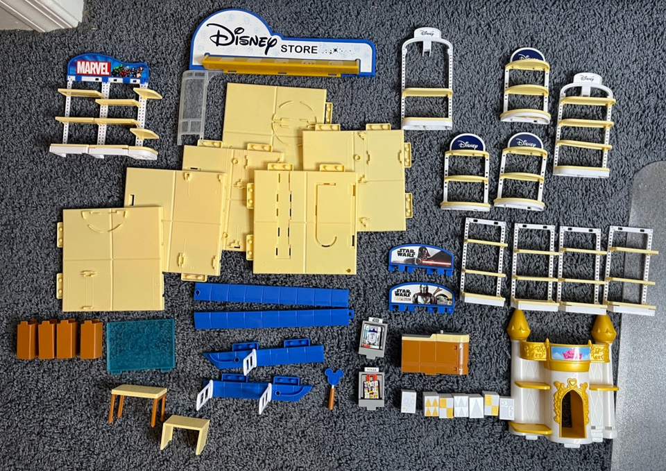 Zuru Mini Brands DISNEY STORE Play Set Display Store w/ Shelves ...