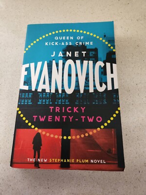 JANET EVANOVICH Tricky Twenty-Two: Stephanie Plum Series - Trade PB ...
