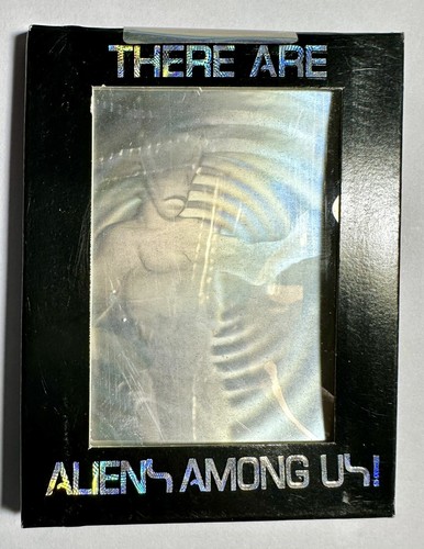 There Are Aliens Among Us-First Holographic Alien Card Set-1991 Limited ...