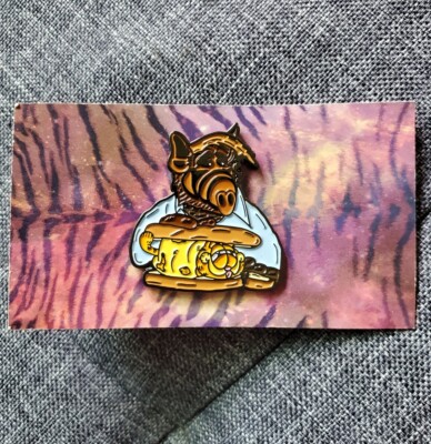 Alf Eating Garfield Pin - 1.5 Inch Hat Pins Aliens Cats Lapels New | eBay