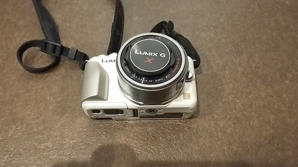 ⏯️[NEAR MINT w/strap] Panasonic LUMIX DMC-GF5 Japanese Mirrorless ...