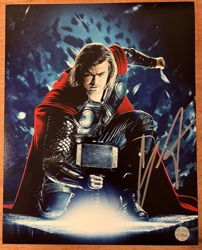 Chris Hemsworth Signed Autographed 8x10 Marvel Avengers Thor Photo With ...