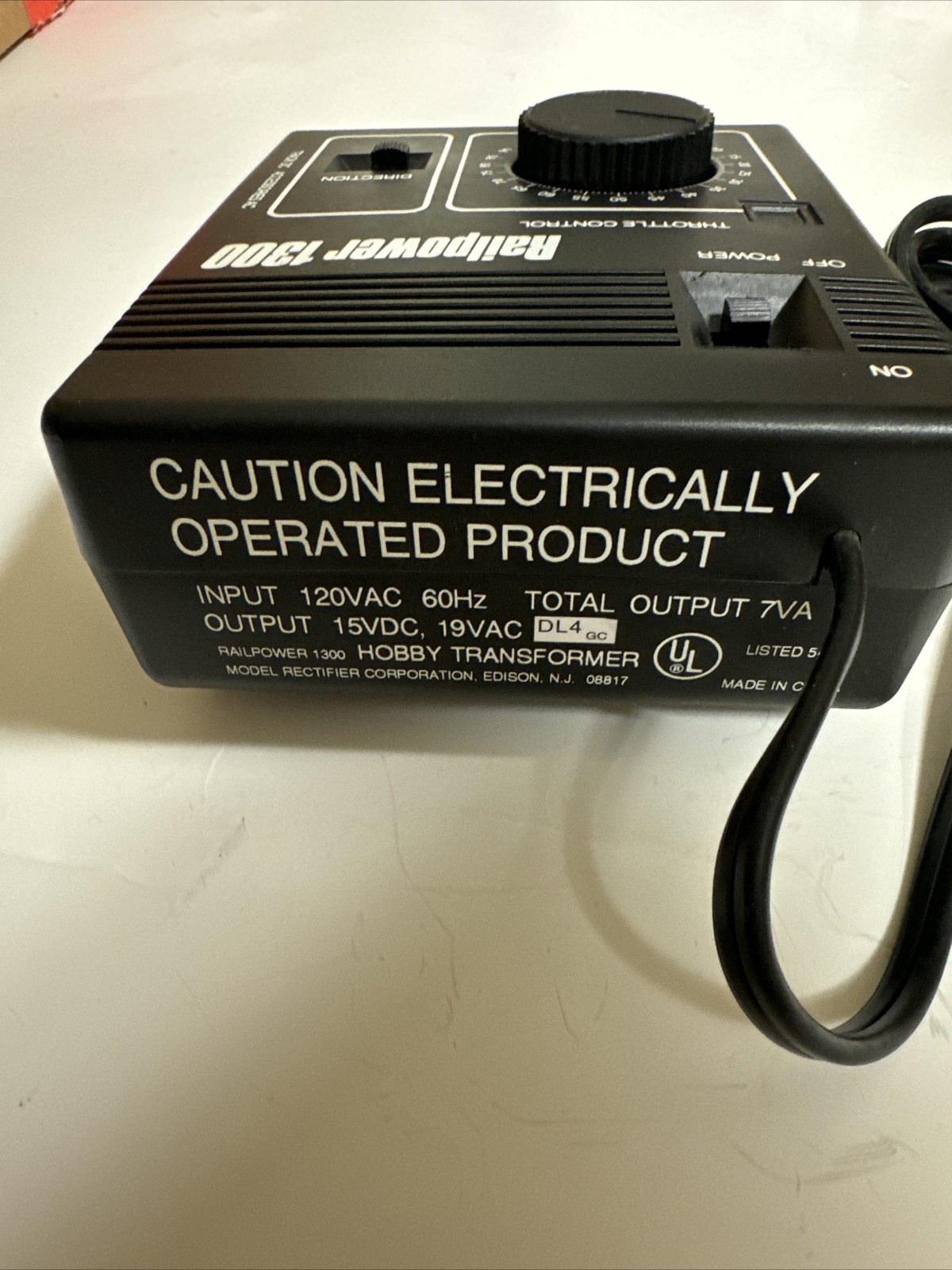 MRC Railpower 1300 15V DC/19V AC Bi-Directional Hobby Train Transformer ...