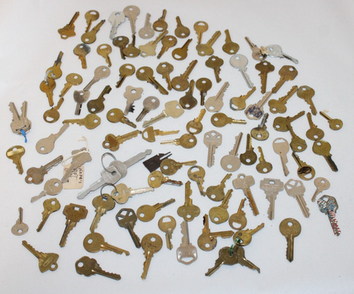 VINTAGE KEY LOT OF 100 | eBay