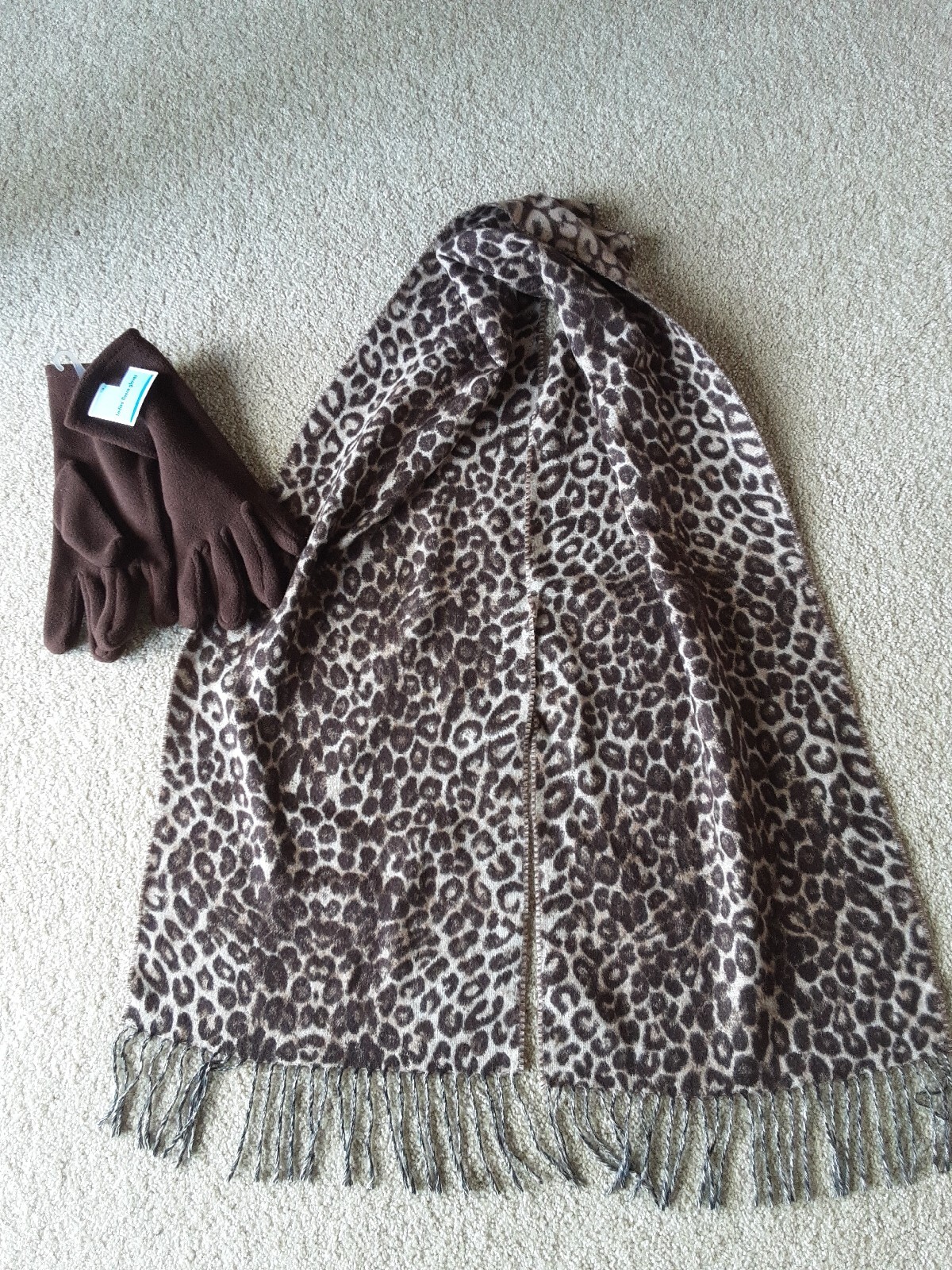Merona Women's Leopard Print Acrylic Soft Scarf/Brown Fleece Gloves NEW ...