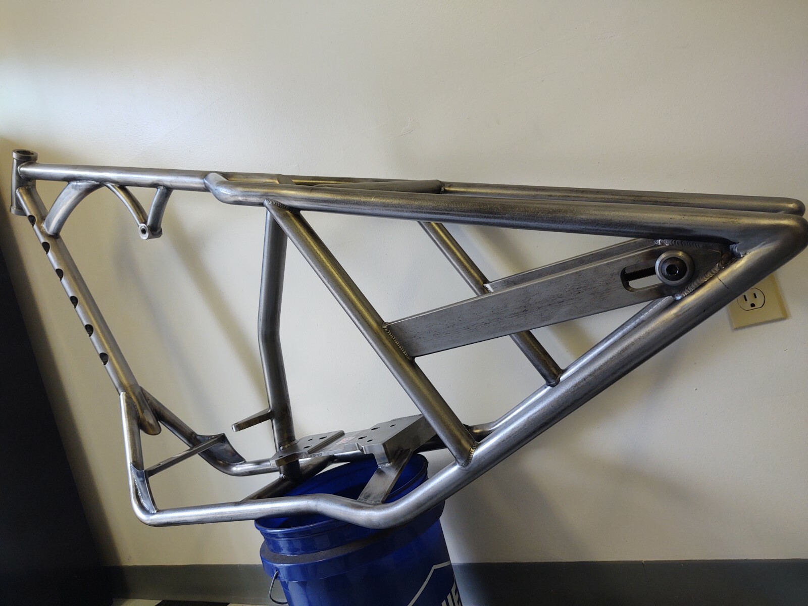 TINWORKSINC DOMINATOR STYLE CHOPPER 4"up 2"out 40 DEGREE RAKE | eBay