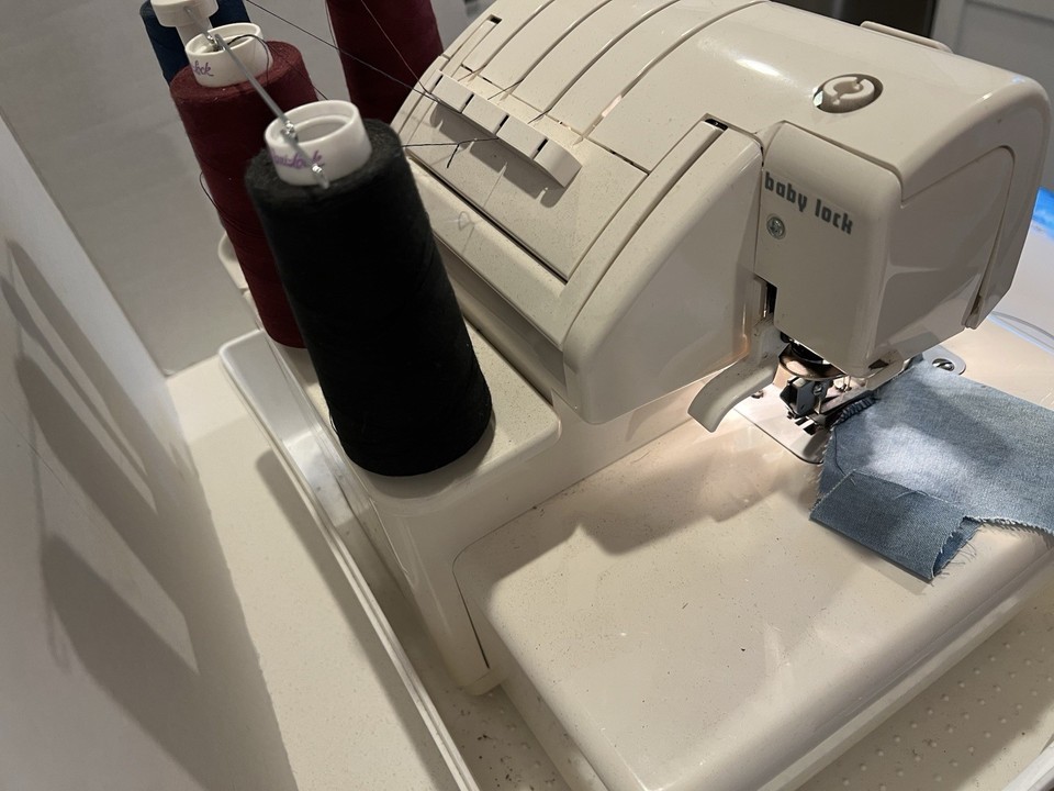 Baby Lock Imagine BLE1AT Serger Sewing Machine Self Threading CASE ...