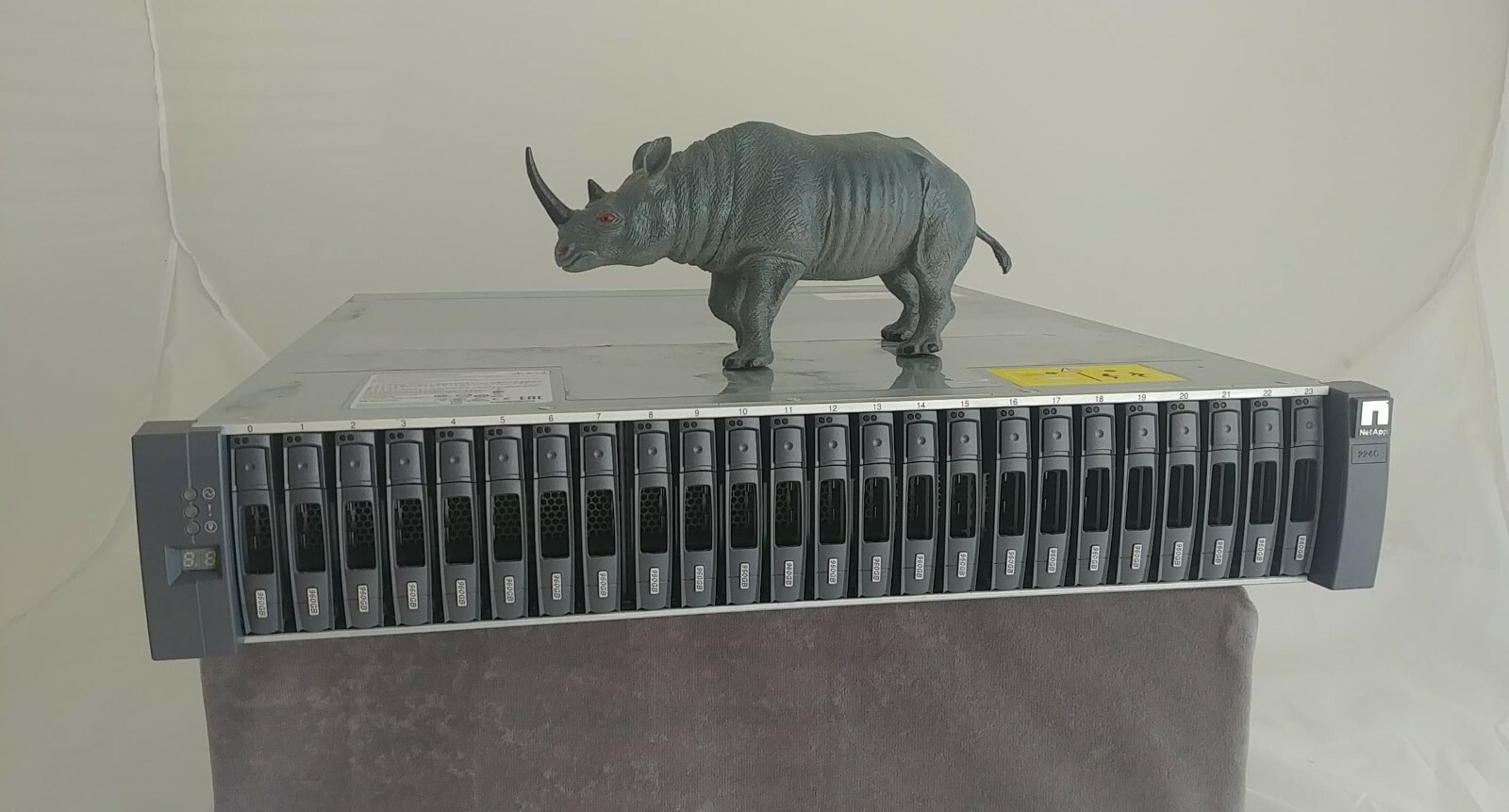 NetApp DS224C w/ 24x 3.8TB 12GBPS 2.5" SSDs X357A 91.2TB Expansion | eBay