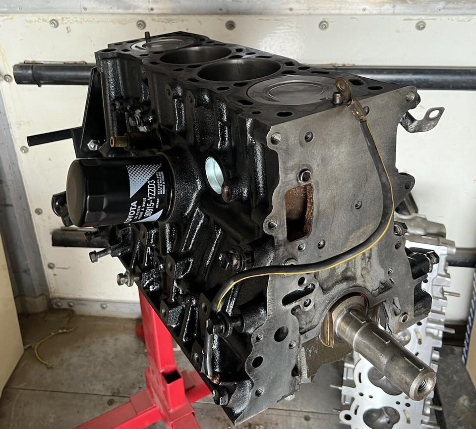 1984-95 22RE/R Long Block ENGINE Fuel injection/carbureted | eBay