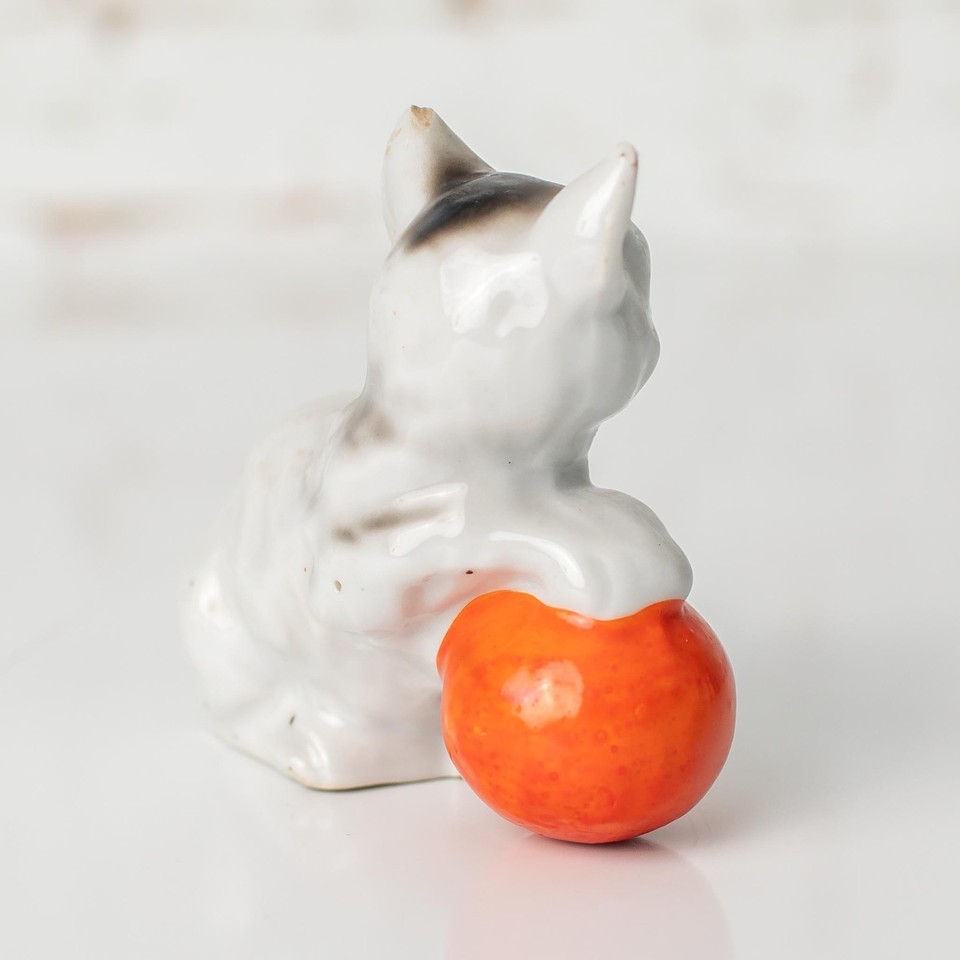 Vintage Japan Cat Figurine w/ Orange Ball White Gray Ceramic Porcelain ...