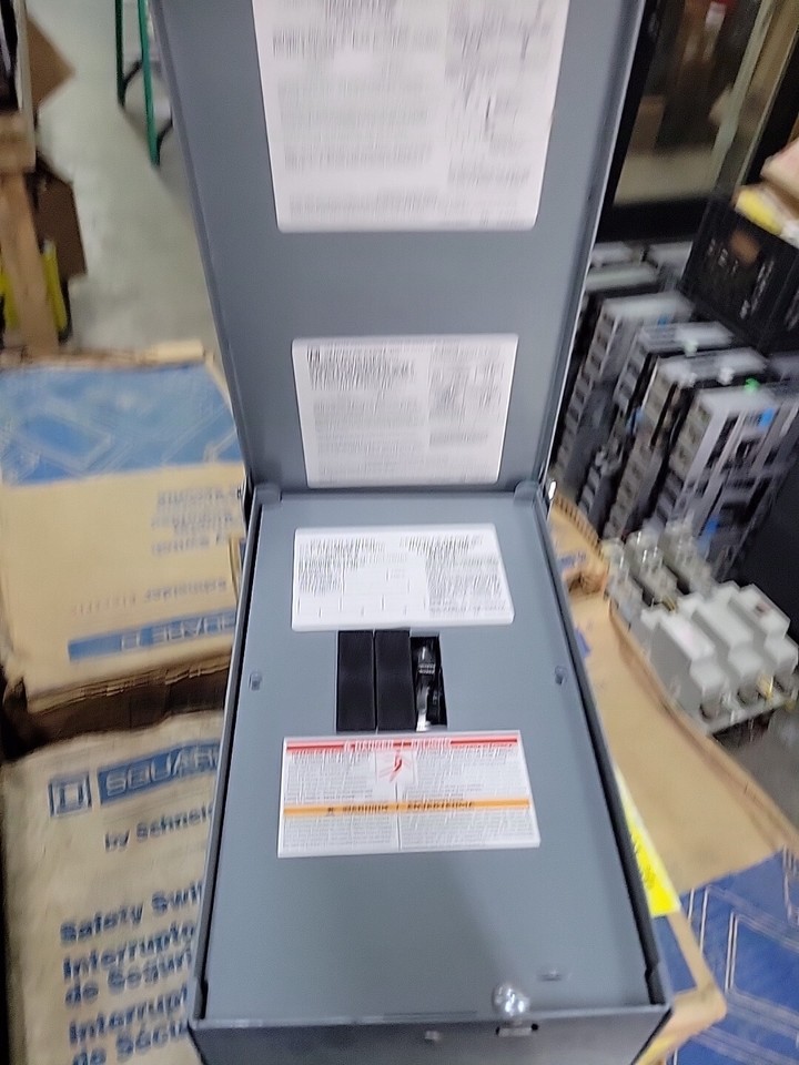 NEW OLD STOCK SQUARE D QO403L60NRB Load Center,60A,Lug,3 Phase,3 Spaces ...