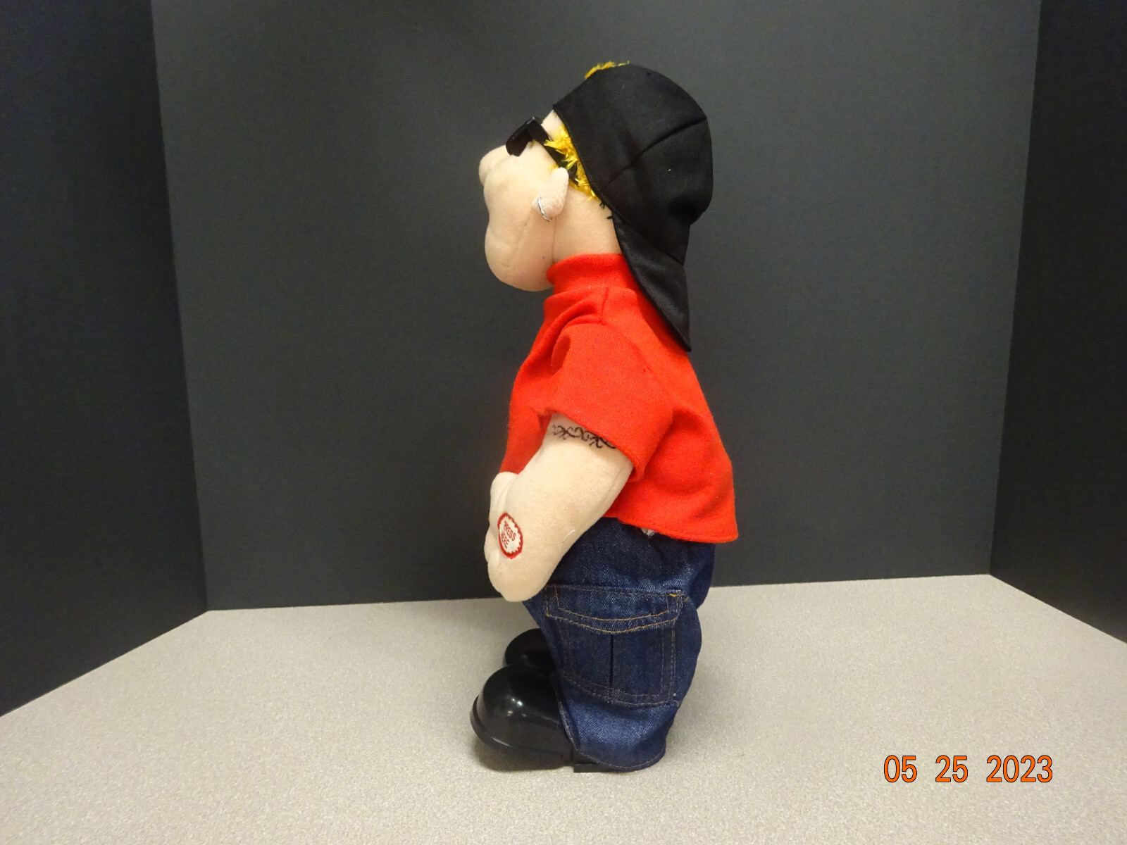 Grand Master Rap Plush Singing Dancing Rapping Animatronic Toy Eminem ...