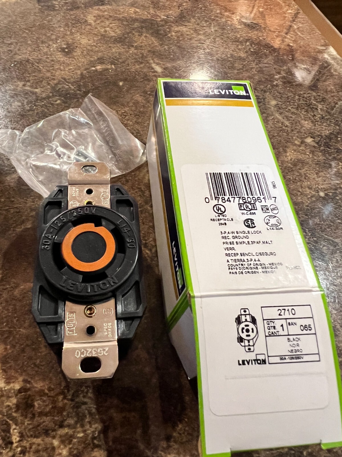 One LEVITON 2710 L14-30R Twist to Lock Outlet 30A 125/250V 4W Grounding ...