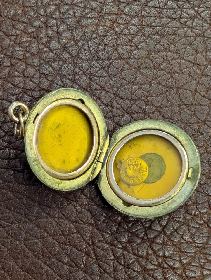 Antique Wightman & Hough W&H Co Photo Locket 1/4 Gold Shell Oval ...