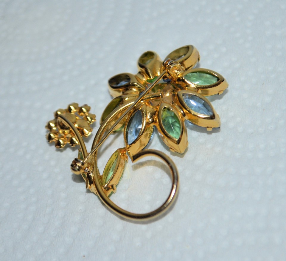 Vintage DeLizza & Elster Juliana Flower Brooch W Blue & Green Prong Set ...