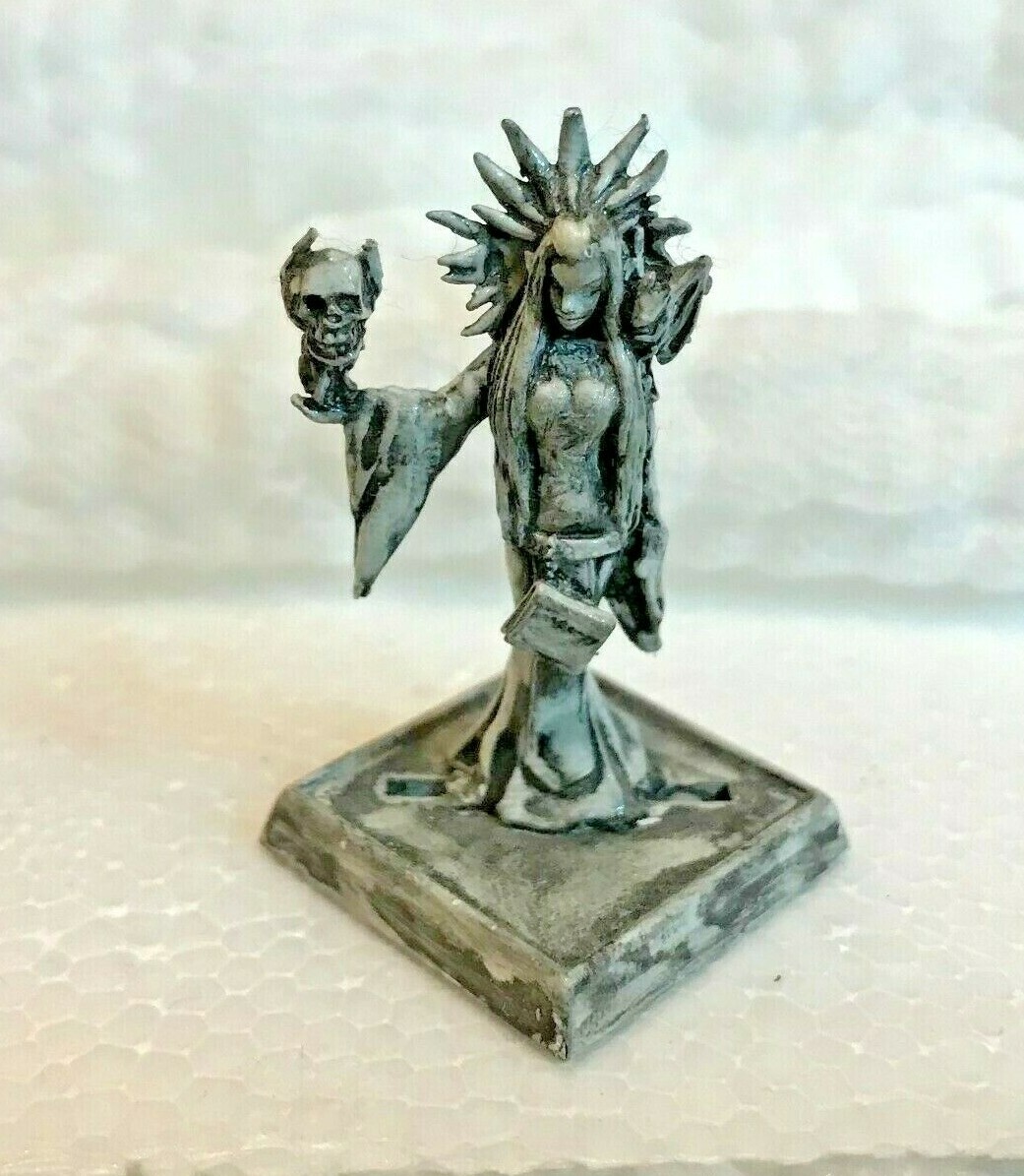 reaper miniature d&d mini wizard sorcerer necromancer female elf drow ...