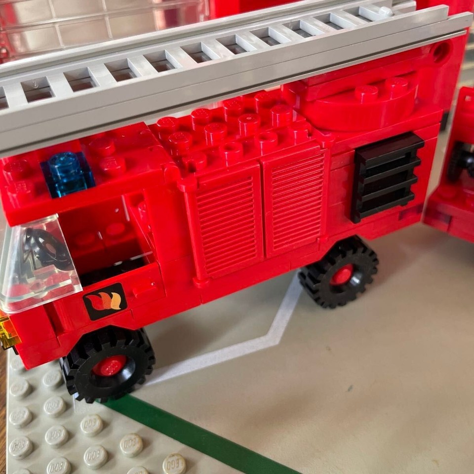 LEGO 6382 Fire Station Classic Town Set Fire Rescue HQ Used Excellent+ ...