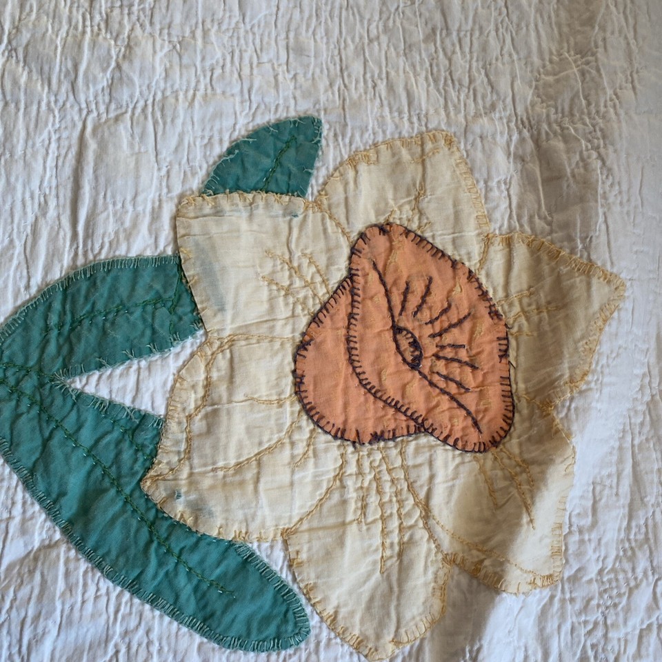 Antique Vintage Pennsylvania Found Daffodil Hand Sewn Quilt | eBay