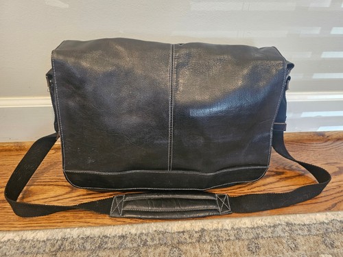 EXCELLENT CONDITION Men's eBags Black Leather Messenger Crossbody ...