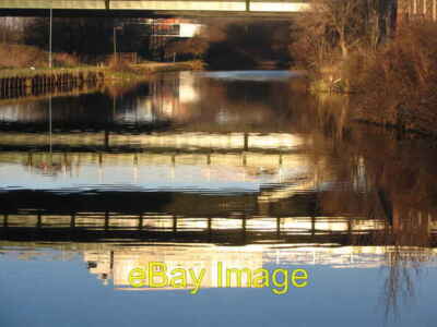 Photo 6x4 Moving reflections Tinsley/SK3990 Reflection of traffic on ...
