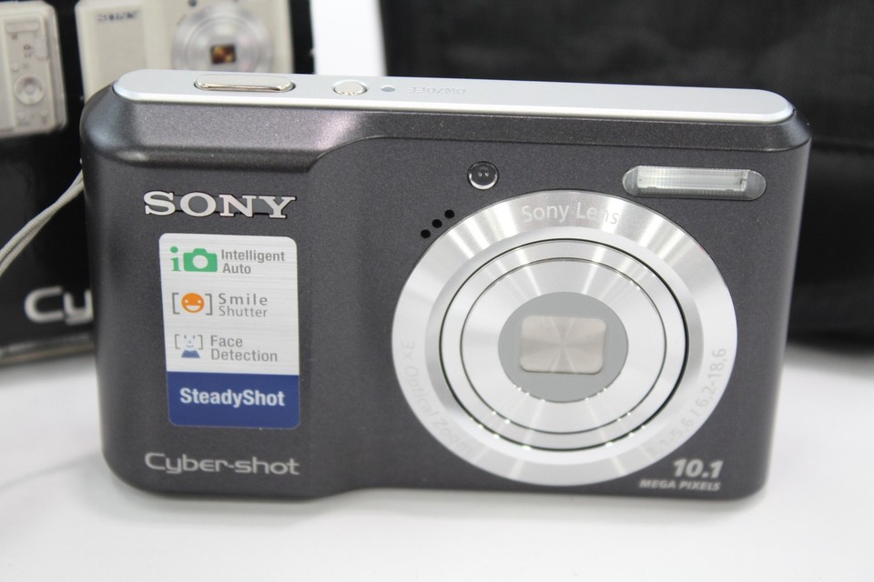 Sony Cybershot DSC-S2000 Digital Compact Camera w/ 3x Optical Zoom Lens ...