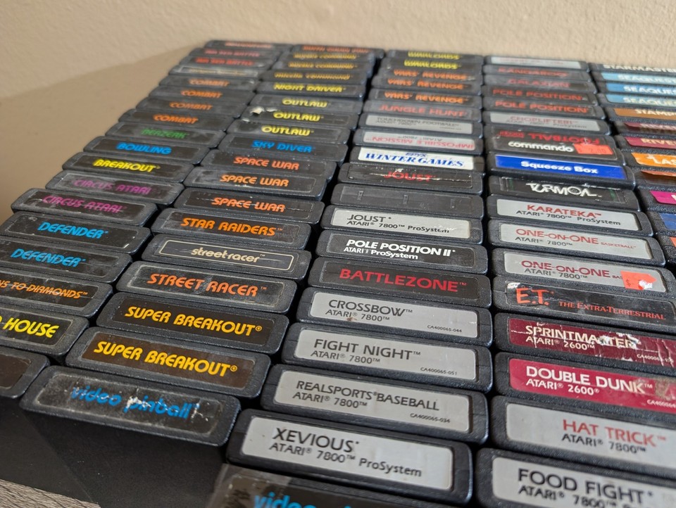 Large bulk lot of 141 Atari game cartridges for Atari 2600 and Atari ...