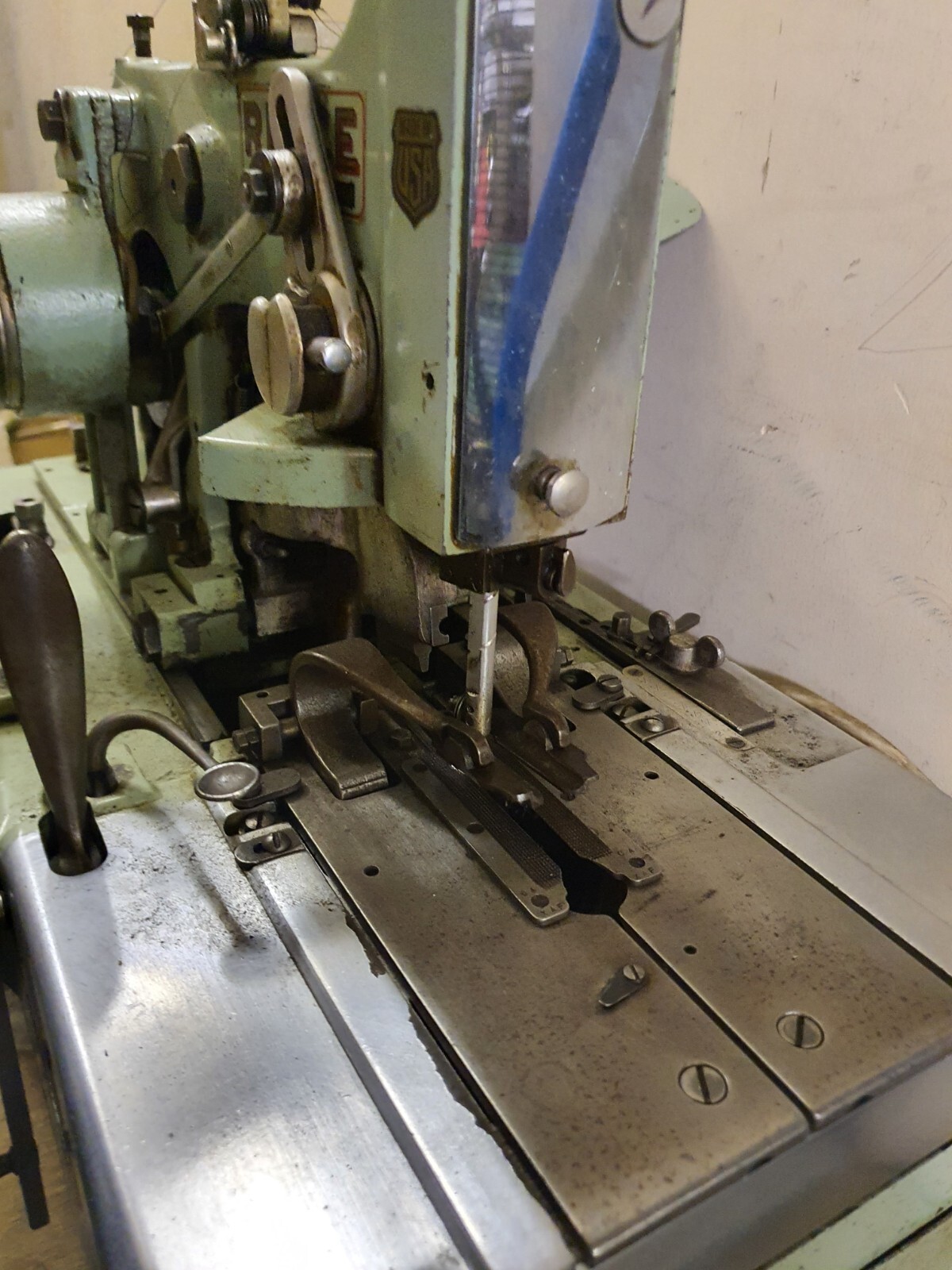 3 Reece 101 Buttonhole Industrial Sewing Machines. Spares Or Repairs ...