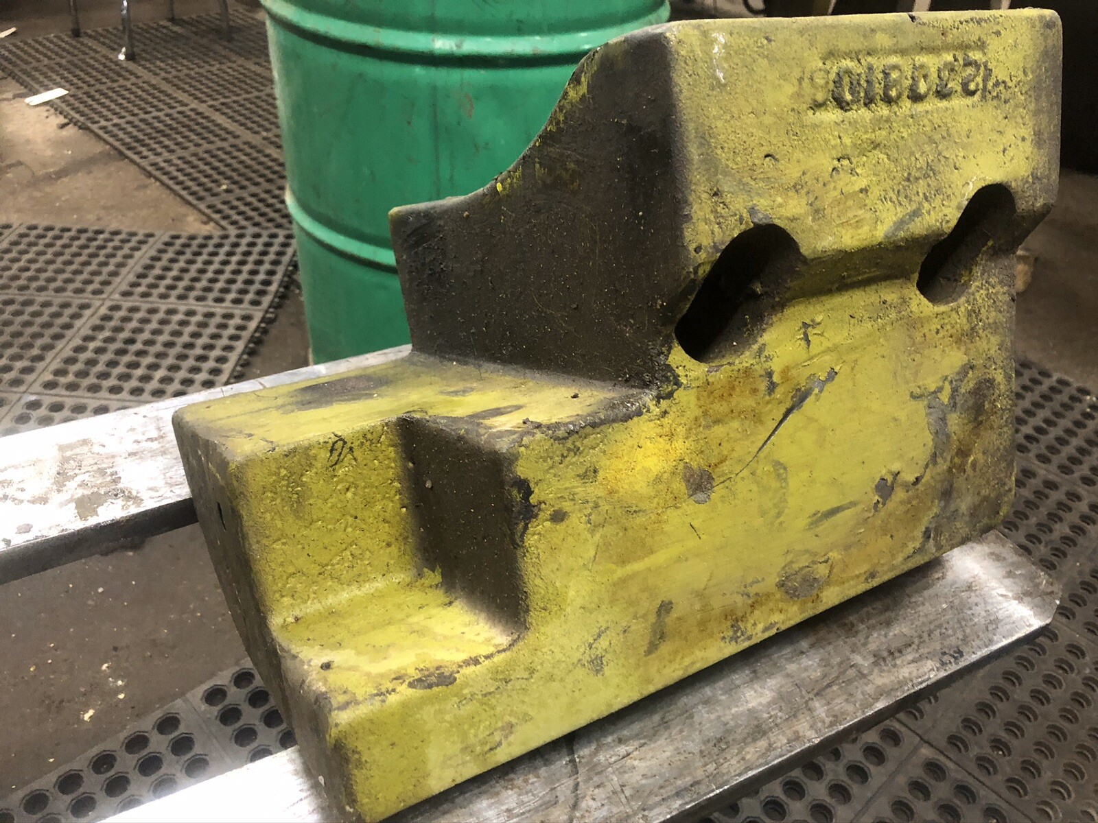 CL-2308108 Rear Counterweight Clark TW25B TW125 Forklift Parts Used Ref ...