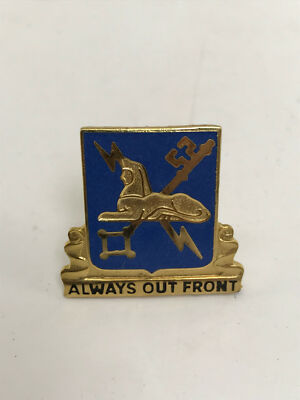 US Military Lapel Pin ~ Military Intelligence "Always Out Front" Unit ...