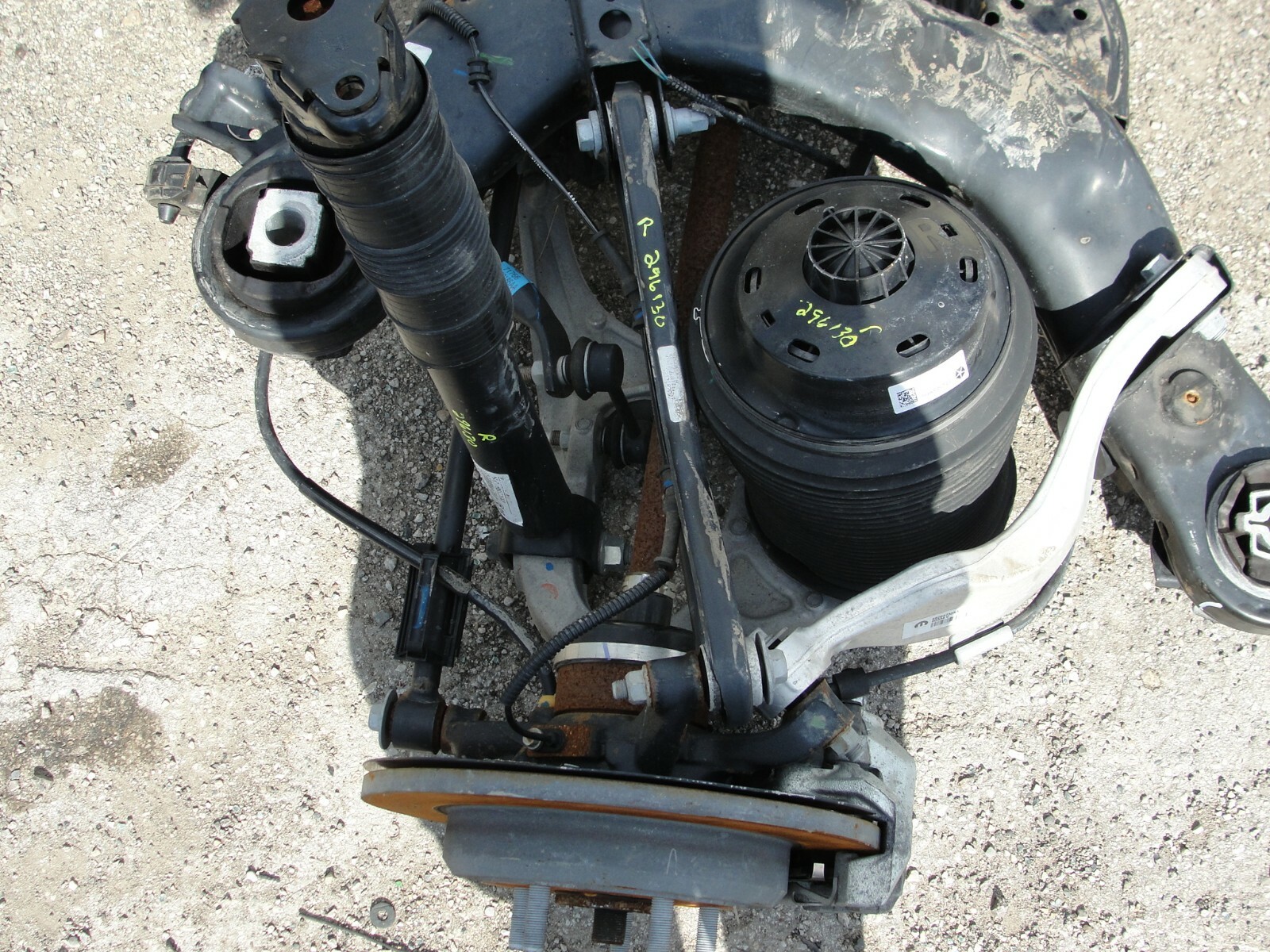 2019-20 Jeep Grand Cherokee Right Rear Knee Passenger Side Air Ride ...