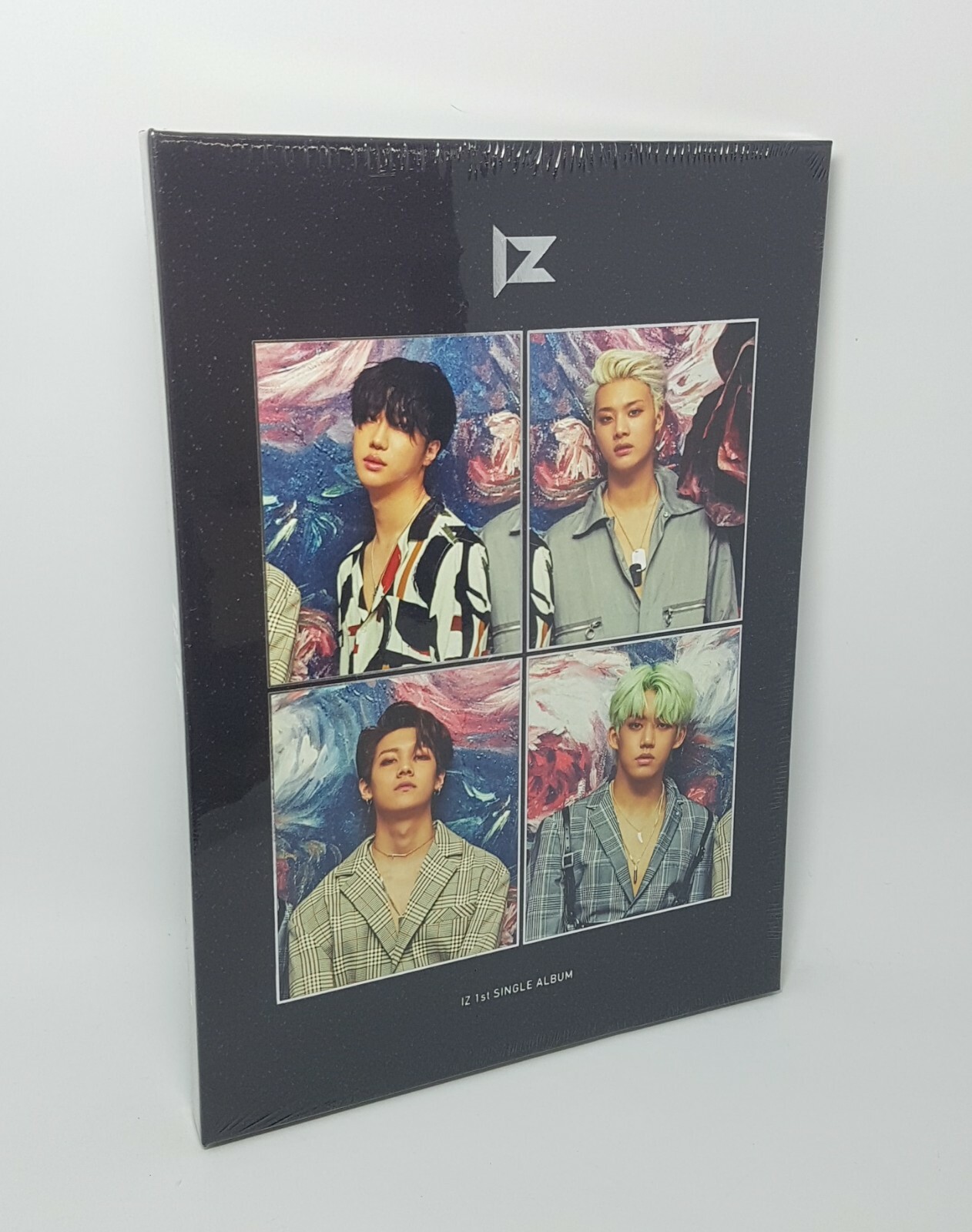 K-POP IZ 1st Single Album [RE:IZ] CD+76p Booklet+3p Photocard+Postcard ...